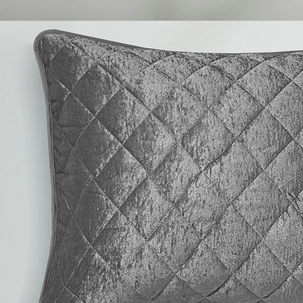 Intelligent Design Felicia Velvet Quilt Set in Grey, Full/Queen ID13 ...