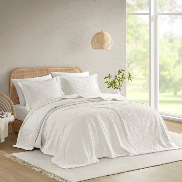 Madison Park Willow Bedspread Set in White, King MP13-8703 – eBedding4You