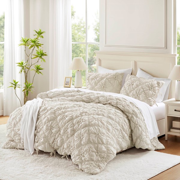 Intelligent Design Lily Comforter Set in Ivory, Full/Queen ID10-2480 ...